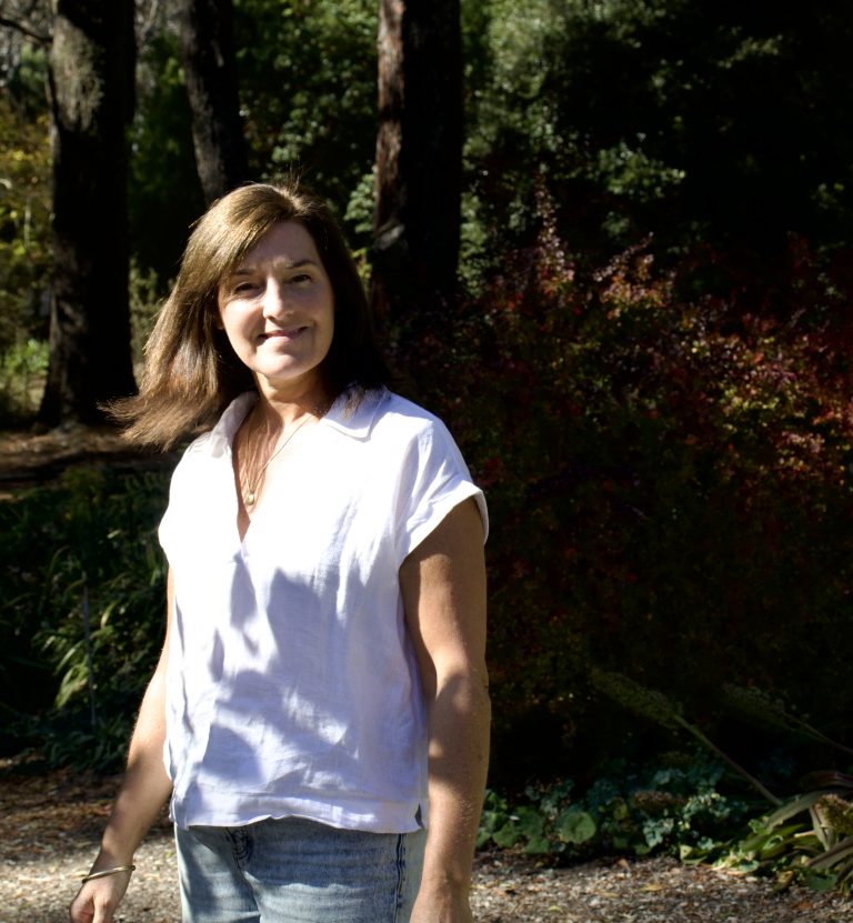 Contact Robyn Payne | Robyn Payne Garden Design